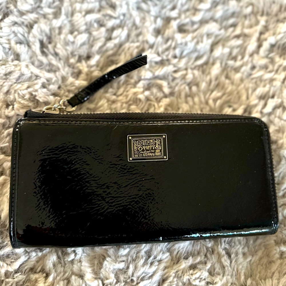 Authentic Coach Poppy Collection Zip Wallet ! - Gem